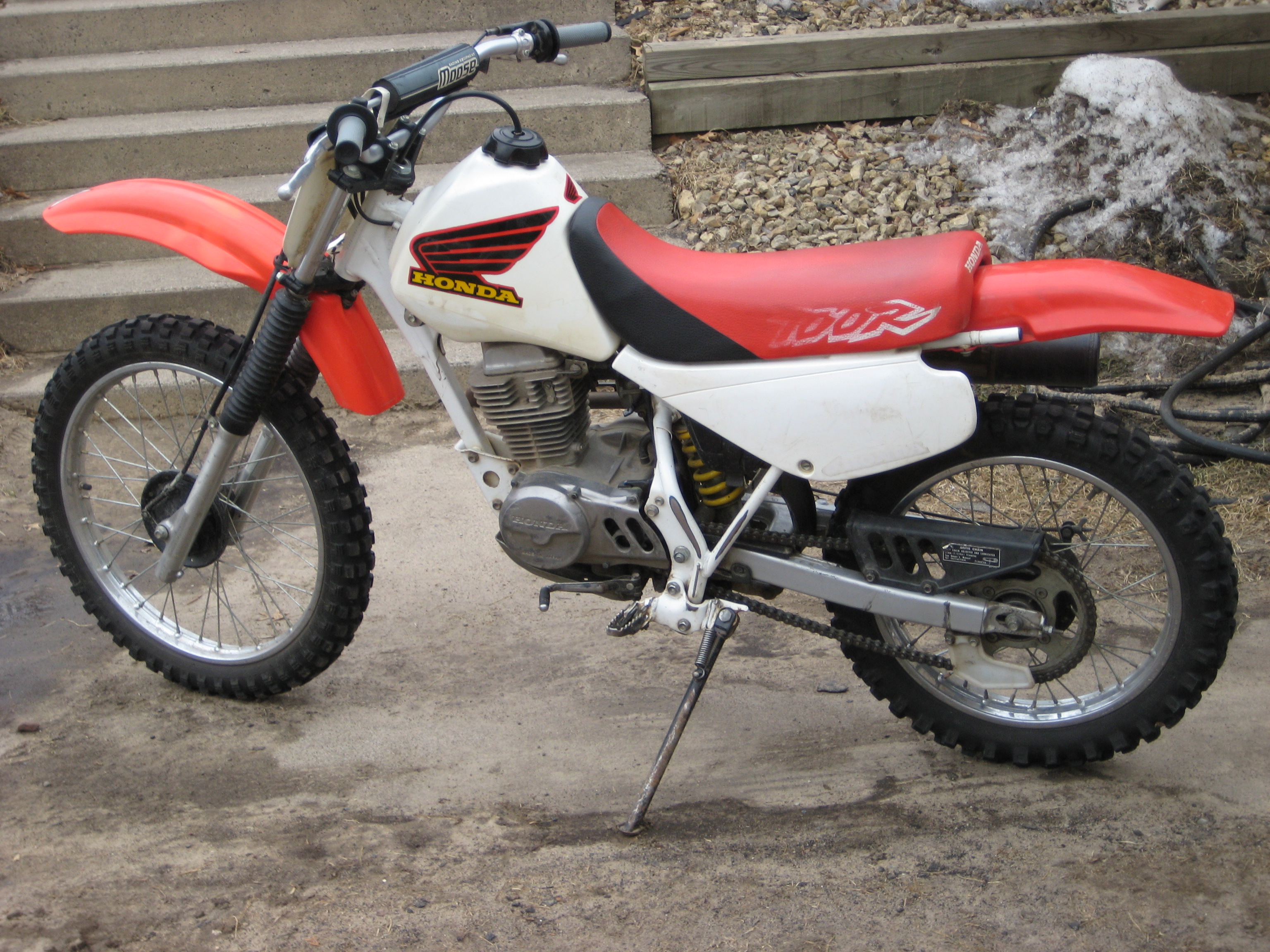 HONDA XR100R Image 8