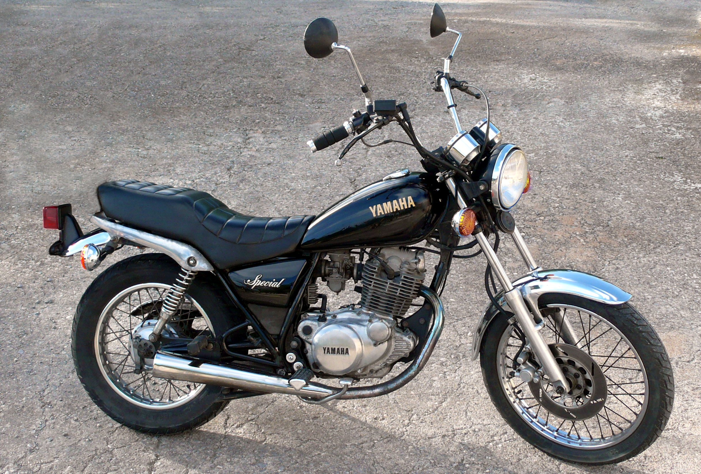 Yamaha Yamaha SR 250 Special Moto ZombDrive COM